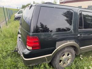 Zaļš Ford Expedition 2004 Aizkraukle, ar dzinēja tilpumu 5.40 L un nobraukumu 452 tūkst. km par 5500 €, foto 4 vietnē AUTOMOTO.COM.LV