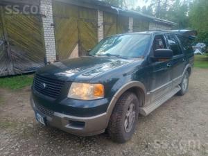 Zaļš Ford Expedition 2004 Rīga, ar dzinēja tilpumu 5.40 L un nobraukumu 300 tūkst. km par 2000 €, foto  vietnē AUTOMOTO.COM.LV