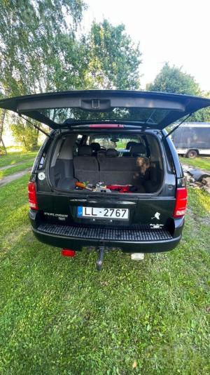 Melns Ford Explorer 2003 Jelgava, ar dzinēja tilpumu 4.00 L un nobraukumu 167 tūkst. km par 3550 €, foto 6 vietnē AUTOMOTO.COM.LV
