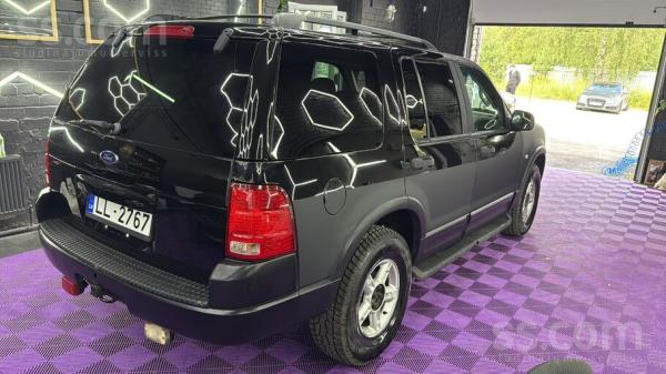 Melns Ford Explorer 2003 Jelgava, ar dzinēja tilpumu 4.00 L un nobraukumu 167 tūkst. km par 3500 €, foto 3 vietnē AUTOMOTO.COM.LV