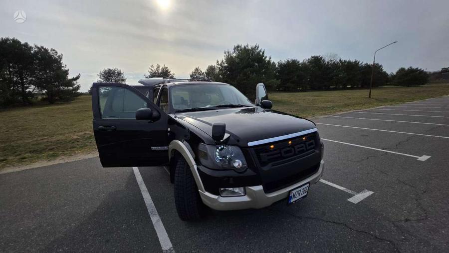 Melns Ford Explorer 2008 Alīta, ar dzinēja tilpumu 4.61 L un nobraukumu 123 tūkst. km par 13000 €, foto 11 vietnē AUTOMOTO.COM.LV
