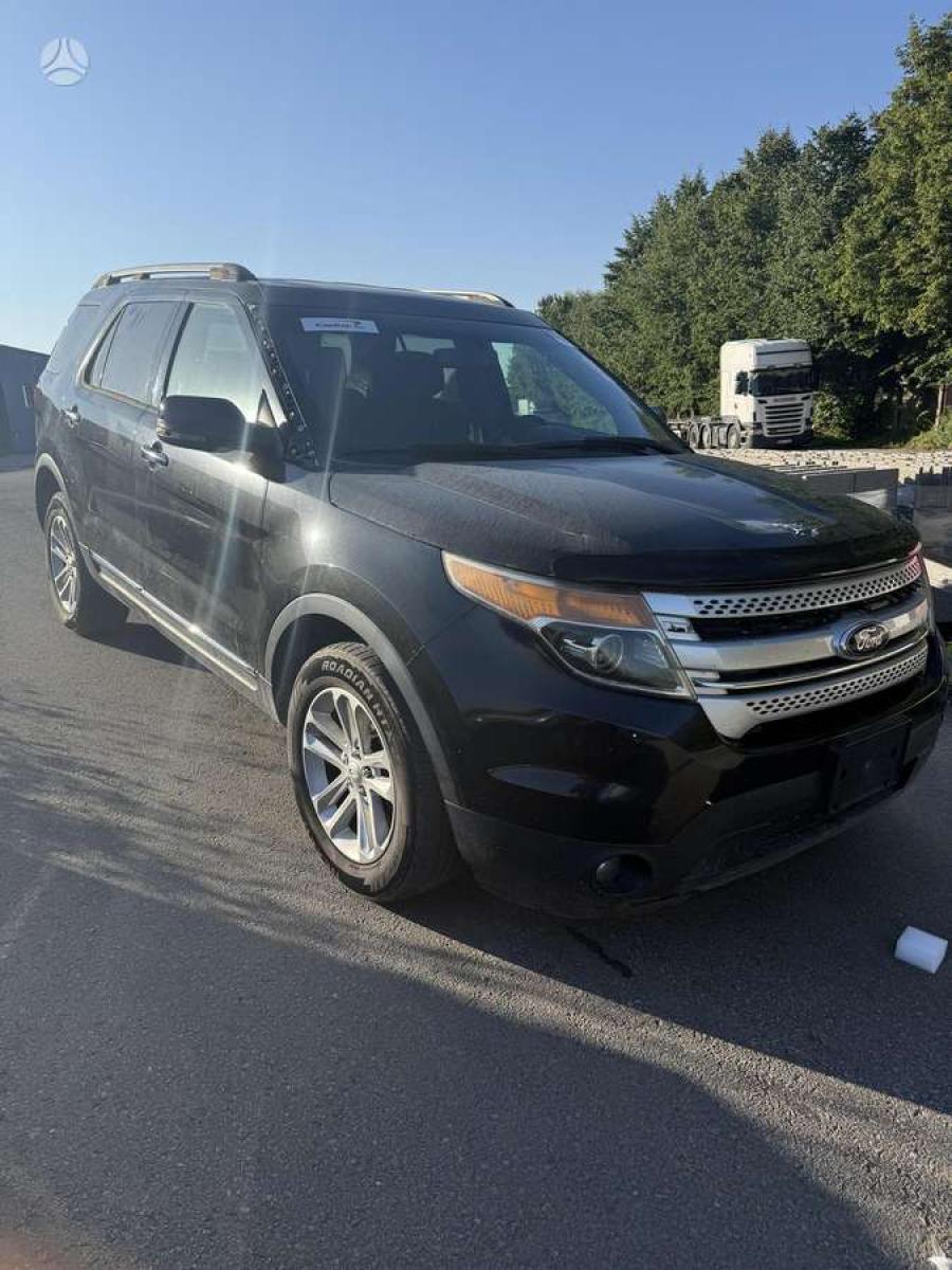 Melns Ford Explorer 2013 Klaipėda, ar dzinēja tilpumu 3.49 L un nobraukumu 250 tūkst. km par 5400 €, foto 1 vietnē AUTOMOTO.COM.LV