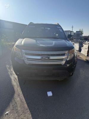Melns Ford Explorer 2013 Klaipėda, ar dzinēja tilpumu 3.49 L un nobraukumu 250 tūkst. km par 5400 €, foto 3 vietnē AUTOMOTO.COM.LV