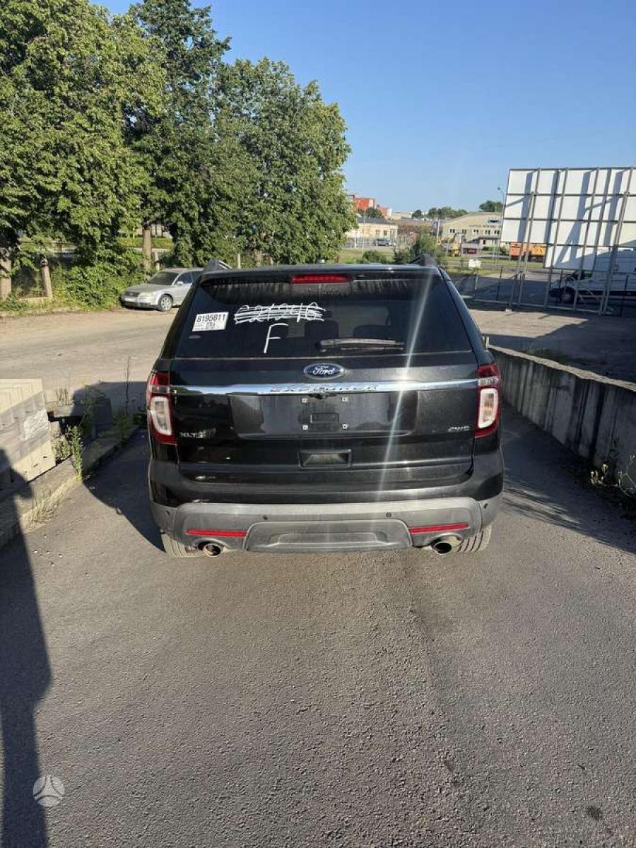 Melns Ford Explorer 2013 Klaipėda, ar dzinēja tilpumu 3.49 L un nobraukumu 250 tūkst. km par 5400 €, foto 5 vietnē AUTOMOTO.COM.LV
