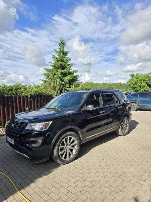 Black Ford Explorer 2016 in Klaipeda, with an engine capacity of 3.49 L and mileage of 173 thousand km for 11900 €, photo 5 on AUTOMOTO.COM.LV
