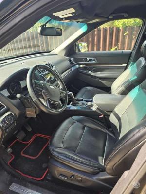 Black Ford Explorer 2016 in Klaipeda, with an engine capacity of 3.49 L and mileage of 173 thousand km for 11900 €, photo 6 on AUTOMOTO.COM.LV