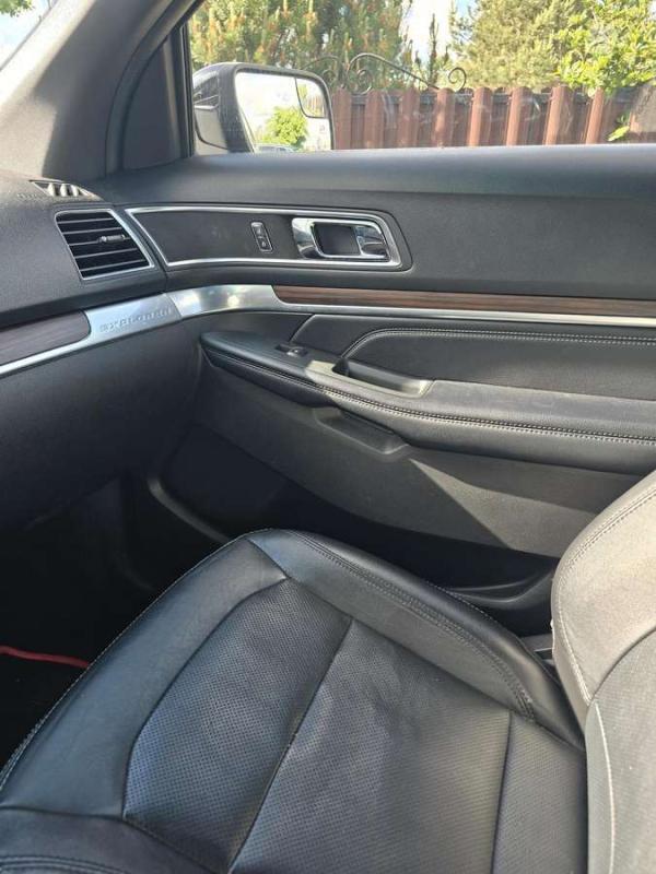 Melns Ford Explorer 2016 Klaipėda, ar dzinēja tilpumu 3.49 L un nobraukumu 173 tūkst. km par 11900 €, foto 9 vietnē AUTOMOTO.COM.LV