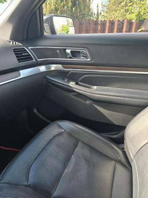 Black Ford Explorer 2016 in Klaipeda, with an engine capacity of 3.49 L and mileage of 173 thousand km for 11900 €, photo 10 on AUTOMOTO.COM.LV