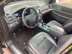 Melns Ford Explorer 2016 Alīta, ar dzinēja tilpumu 3.49 L un nobraukumu 110 tūkst. km par 16400 €, foto 8 vietnē AUTOMOTO.COM.LV