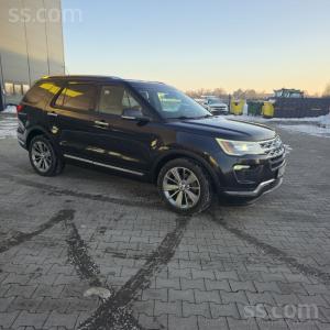 Black Ford Explorer 2018 in Riga, with an engine capacity of 3.50 L and mileage of 150 thousand km for 19800 €, photo 2 on AUTOMOTO.COM.LV