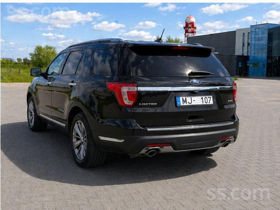 Melns Ford Explorer 2018 Rīga, ar dzinēja tilpumu 3.50 L un nobraukumu 154 tūkst. km par 15500 €, foto 3 vietnē AUTOMOTO.COM.LV