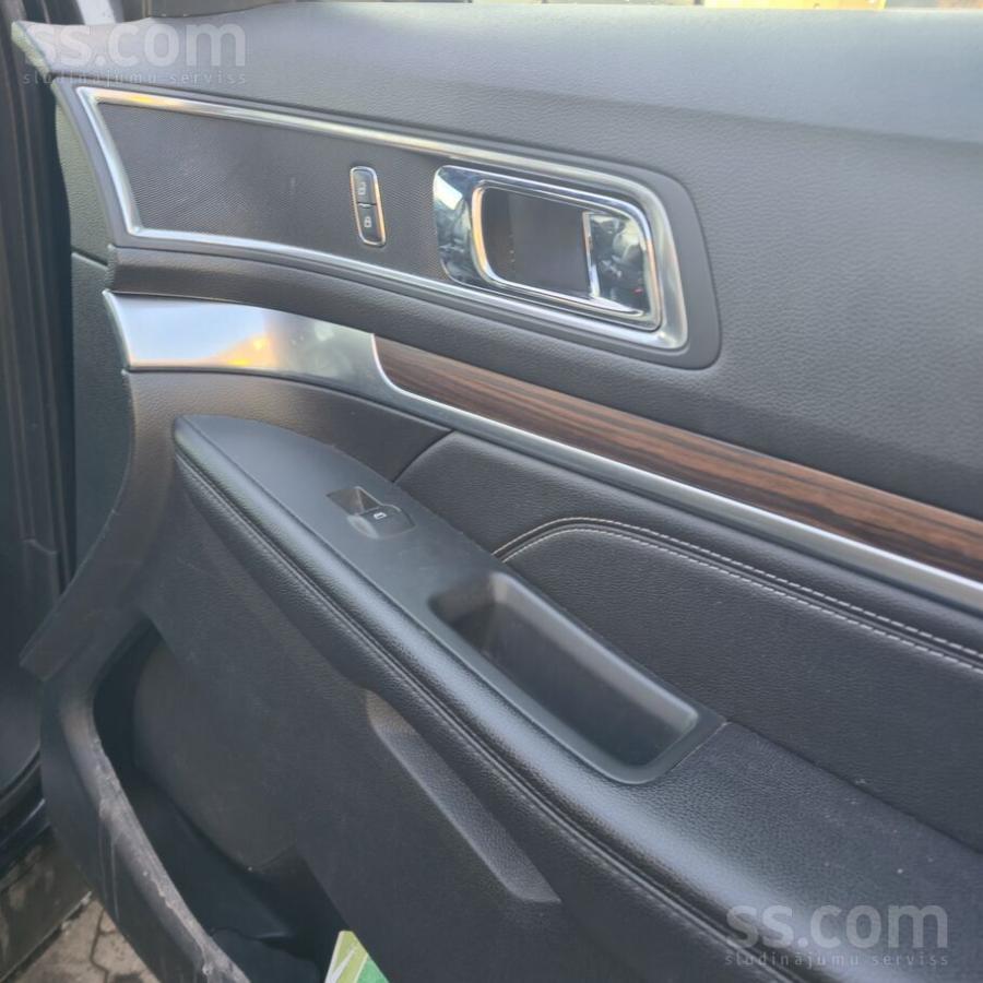Melns Ford Explorer 2018 Rīga, ar dzinēja tilpumu 3.50 L un nobraukumu 154 tūkst. km par 15500 €, foto 17 vietnē AUTOMOTO.COM.LV