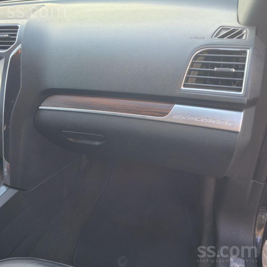 Melns Ford Explorer 2018 Rīga, ar dzinēja tilpumu 3.50 L un nobraukumu 154 tūkst. km par 15500 €, foto 18 vietnē AUTOMOTO.COM.LV