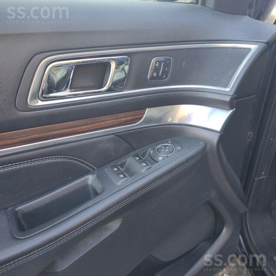 Melns Ford Explorer 2018 Rīga, ar dzinēja tilpumu 3.50 L un nobraukumu 154 tūkst. km par 15500 €, foto 23 vietnē AUTOMOTO.COM.LV