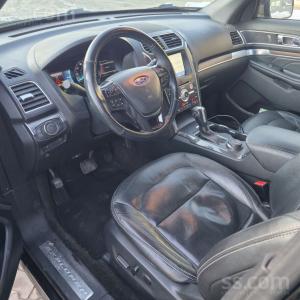 Melns Ford Explorer 2018 Rīga, ar dzinēja tilpumu 3.50 L un nobraukumu 154 tūkst. km par 15500 €, foto 24 vietnē AUTOMOTO.COM.LV