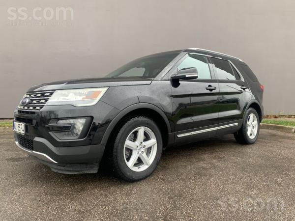 Black Ford Explorer 2019 in Riga, with an engine capacity of 2.30 L and mileage of 125 thousand km for 20500 €, photo 3 on AUTOMOTO.COM.LV