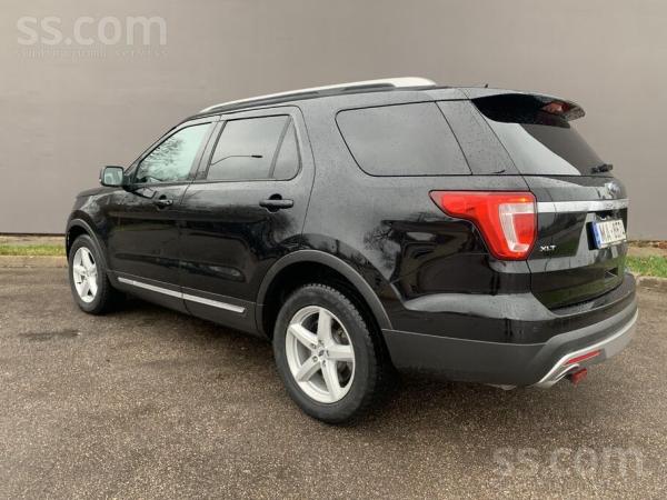 Black Ford Explorer 2019 in Riga, with an engine capacity of 2.30 L and mileage of 125 thousand km for 20500 €, photo 5 on AUTOMOTO.COM.LV