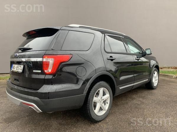 Black Ford Explorer 2019 in Riga, with an engine capacity of 2.30 L and mileage of 125 thousand km for 20500 €, photo 7 on AUTOMOTO.COM.LV