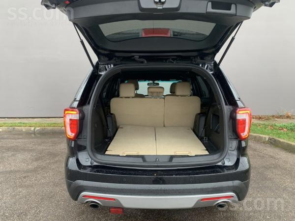 Black Ford Explorer 2019 in Riga, with an engine capacity of 2.30 L and mileage of 125 thousand km for 20500 €, photo 9 on AUTOMOTO.COM.LV