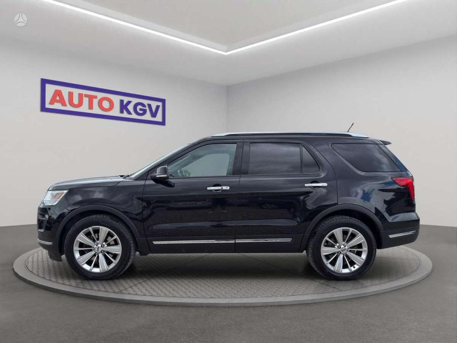 Black Ford Explorer 2019 in Kaunas, with an engine capacity of 3.50 L and mileage of 132 thousand km for 21499 €, photo 3 on AUTOMOTO.COM.LV