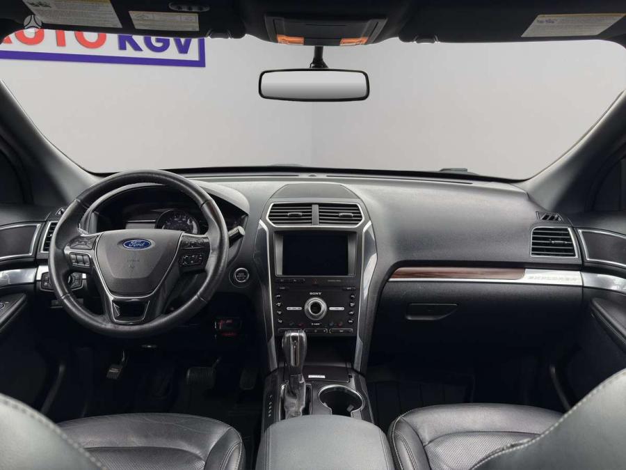 Black Ford Explorer 2019 in Kaunas, with an engine capacity of 3.50 L and mileage of 132 thousand km for 21499 €, photo 13 on AUTOMOTO.COM.LV