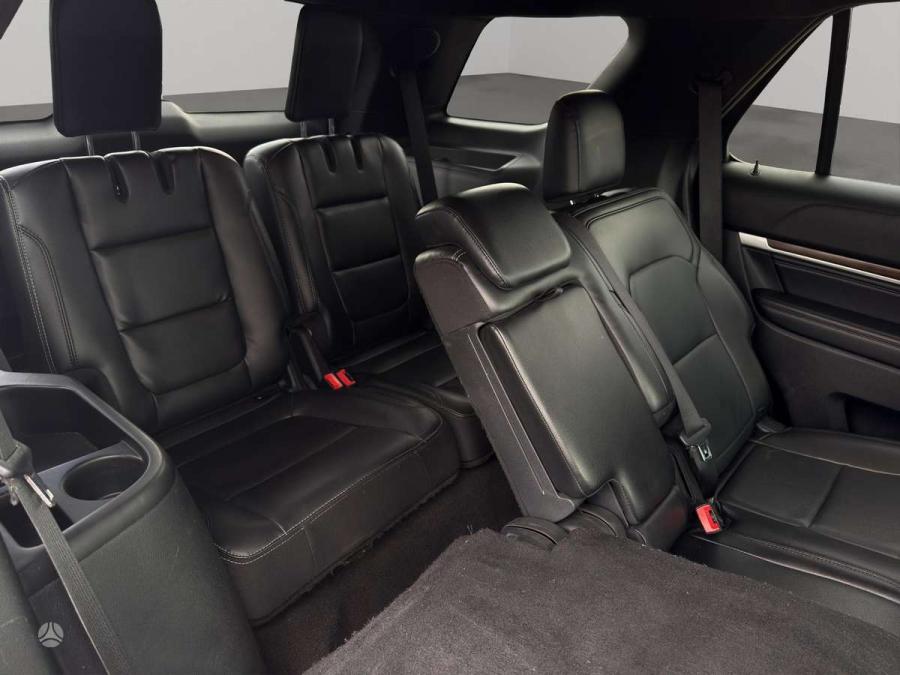 Melns Ford Explorer 2019 Kauņa, ar dzinēja tilpumu 3.50 L un nobraukumu 132 tūkst. km par 19999 €, foto 10 vietnē AUTOMOTO.COM.LV