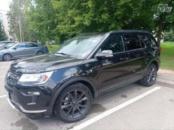 Melns Ford Explorer 2019 Panevēža, ar dzinēja tilpumu 3.50 L un nobraukumu 215 tūkst. km par 15500 €, foto 7 vietnē AUTOMOTO.COM.LV