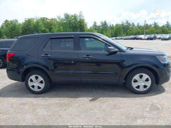 Black Ford Explorer 2019 in Klaipeda, with an engine capacity of 3.70 L and mileage of 129 thousand km for 9999 €, photo 3 on AUTOMOTO.COM.LV