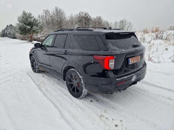 Black Ford Explorer 2020 in Kaunas, with an engine capacity of 2.96 L and mileage of 122 thousand km for 30000 €, photo 6 on AUTOMOTO.COM.LV