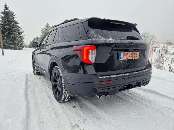 Black Ford Explorer 2020 in Kaunas, with an engine capacity of 2.96 L and mileage of 122 thousand km for 30000 €, photo 7 on AUTOMOTO.COM.LV