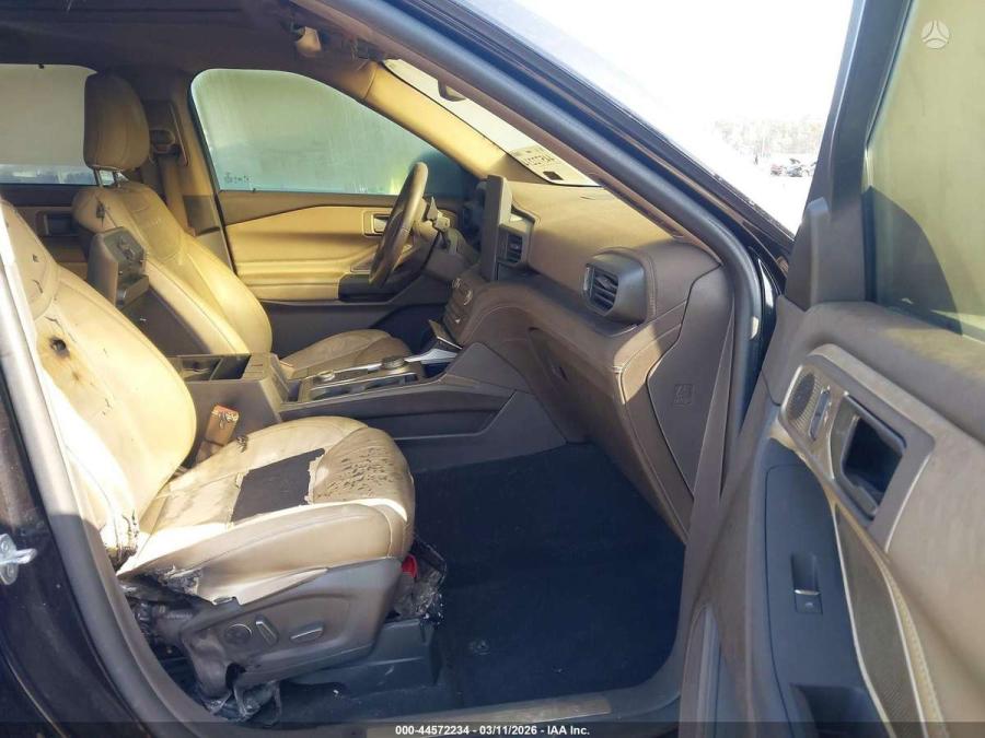 Melns Ford Explorer 2020 Kauņa, ar dzinēja tilpumu 2.96 L un nobraukumu 121 tūkst. km par 15730 €, foto 4 vietnē AUTOMOTO.COM.LV
