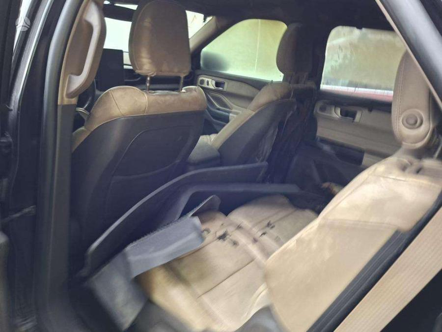 Melns Ford Explorer 2020 Kauņa, ar dzinēja tilpumu 2.96 L un nobraukumu 121 tūkst. km par 15730 €, foto 18 vietnē AUTOMOTO.COM.LV