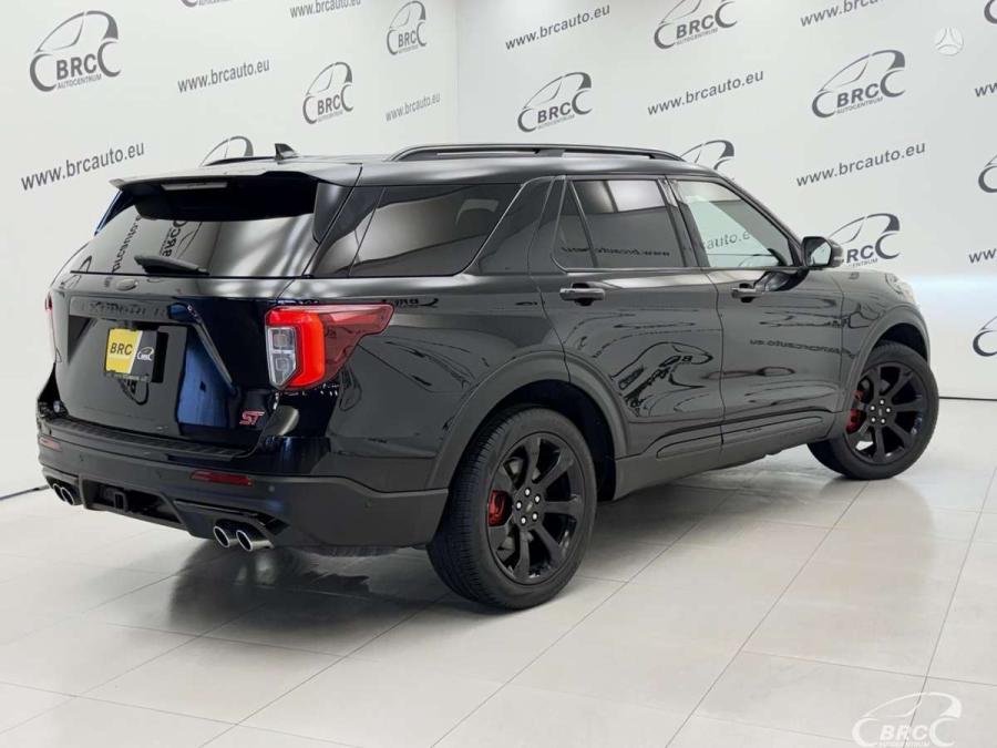 Black Ford Explorer 2020 in Vilnius, with an engine capacity of 3.00 L and mileage of 122 thousand km for 28500 €, photo 4 on AUTOMOTO.COM.LV