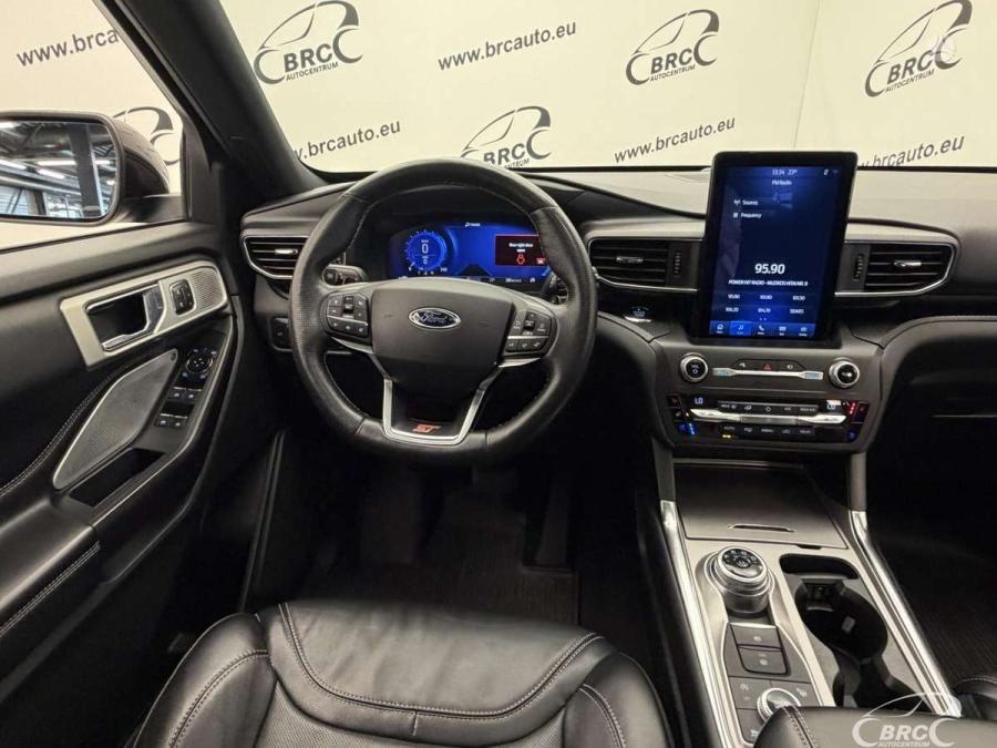 Black Ford Explorer 2020 in Vilnius, with an engine capacity of 3.00 L and mileage of 122 thousand km for 28500 €, photo 20 on AUTOMOTO.COM.LV
