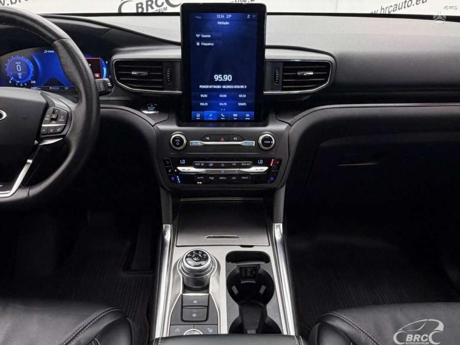 Black Ford Explorer 2020 in Vilnius, with an engine capacity of 3.00 L and mileage of 122 thousand km for 28500 €, photo 21 on AUTOMOTO.COM.LV