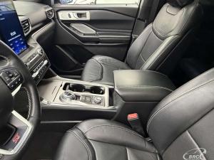 Black Ford Explorer 2020 in Vilnius, with an engine capacity of 3.00 L and mileage of 122 thousand km for 28500 €, photo 30 on AUTOMOTO.COM.LV