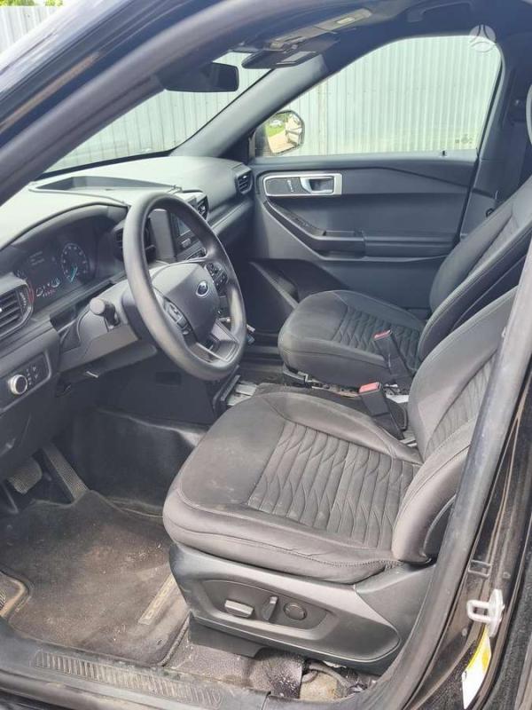 Melns Ford Explorer 2020 Šauļi, ar dzinēja tilpumu 3.30 L un nobraukumu 100 tūkst. km par 10000 €, foto 7 vietnē AUTOMOTO.COM.LV