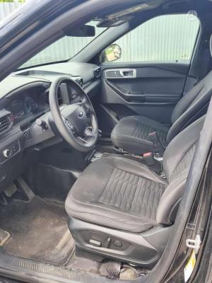 Black Ford Explorer 2020 in Siauliai, with an engine capacity of 3.30 L and mileage of 100 thousand km for 10000 €, photo 8 on AUTOMOTO.COM.LV