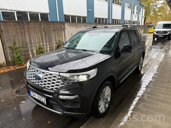 Black Ford Explorer 2022 in Riga, with an engine capacity of 3.00 L and mileage of 97 thousand km for 36000 €, photo 2 on AUTOMOTO.COM.LV