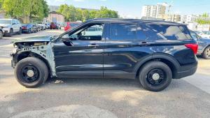 Black Ford Explorer 2022 in Ukmerge, with an engine capacity of 2.96 L and mileage of 22 thousand km for 12999 €, photo 12 on AUTOMOTO.COM.LV