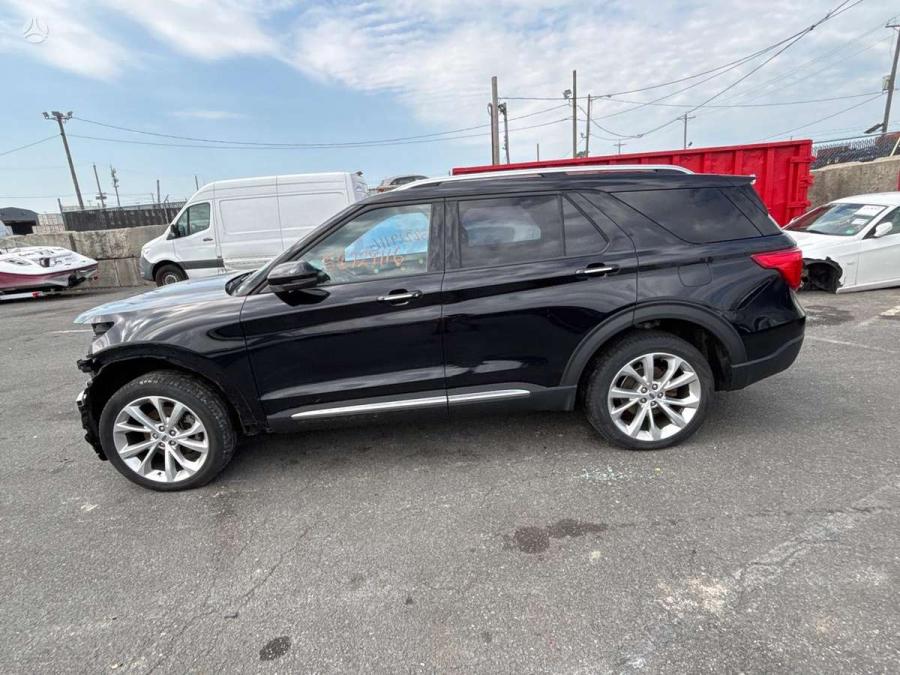 Melns Ford Explorer 2022 Ukmergė, ar dzinēja tilpumu 2.96 L un nobraukumu 47 tūkst. km par 19990 €, foto 3 vietnē AUTOMOTO.COM.LV