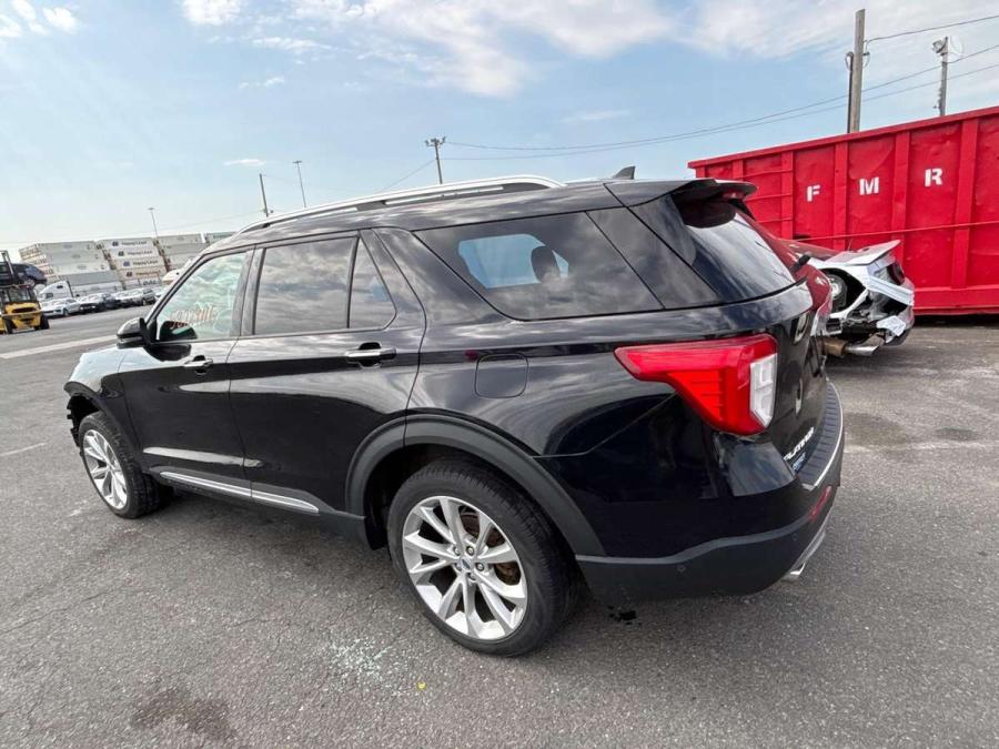 Melns Ford Explorer 2022 Ukmergė, ar dzinēja tilpumu 2.96 L un nobraukumu 47 tūkst. km par 19990 €, foto 4 vietnē AUTOMOTO.COM.LV