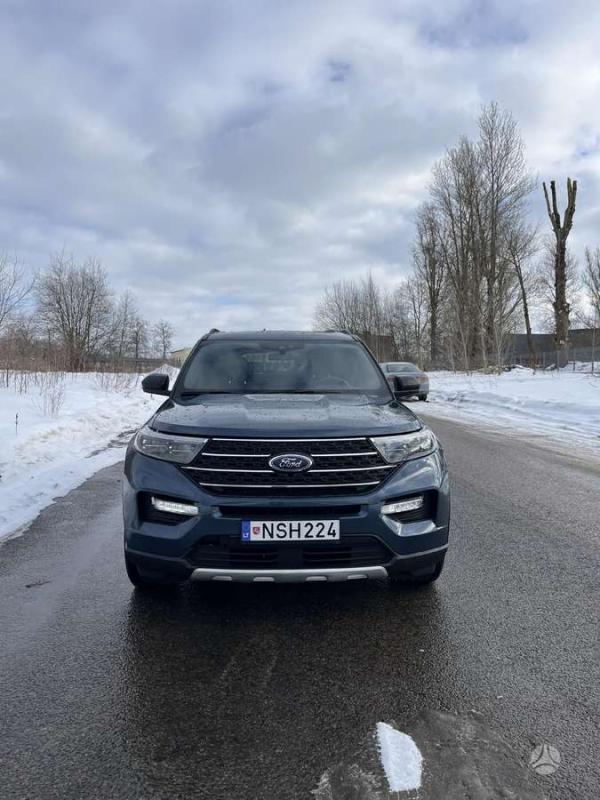 Zils Ford Explorer 2020 Viļņa, ar dzinēja tilpumu 2.30 L un nobraukumu 90 tūkst. km par 25300 €, foto 1 vietnē AUTOMOTO.COM.LV