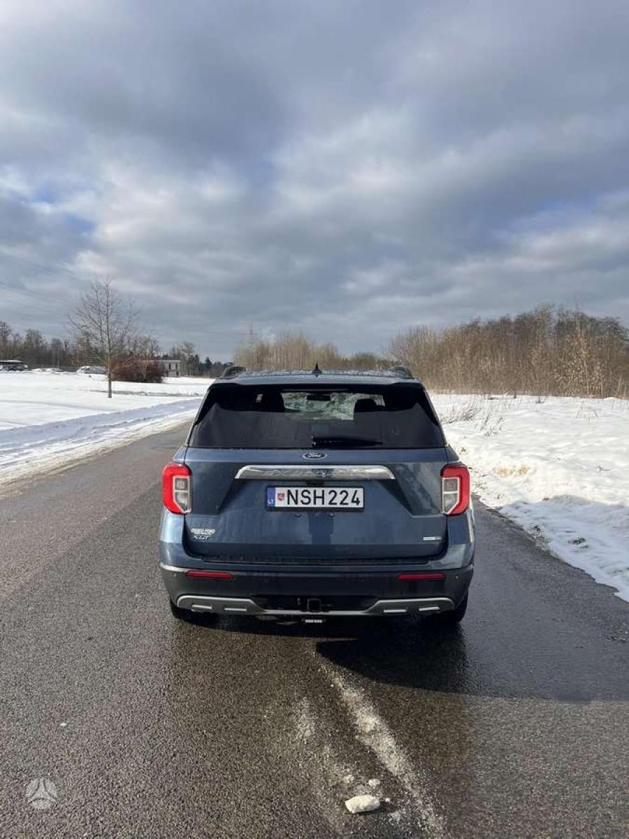 Zils Ford Explorer 2020 Viļņa, ar dzinēja tilpumu 2.30 L un nobraukumu 90 tūkst. km par 25300 €, foto 6 vietnē AUTOMOTO.COM.LV