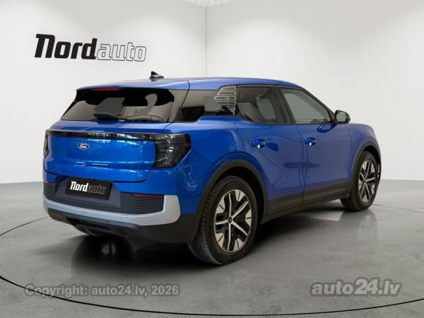 Zils Ford Explorer 2025 Tallina, ar dzinēja tilpumu 0.00 L un nobraukumu 23 tūkst. km par 40900 €, foto 5 vietnē AUTOMOTO.COM.LV