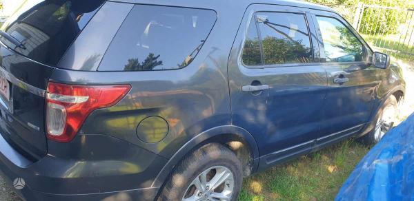 Brūns Ford Explorer 2015 Utena, ar dzinēja tilpumu 3.70 L un nobraukumu 317 tūkst. km par 6500 €, foto 5 vietnē AUTOMOTO.COM.LV