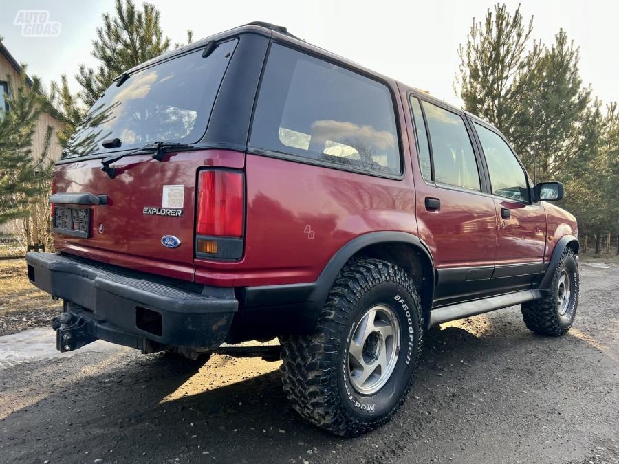 Ford Explorer 1995 in Vilnius, with an engine capacity of 4.00 L and mileage of 192 thousand km for 1750 €, photo 2 on AUTOMOTO.COM.LV