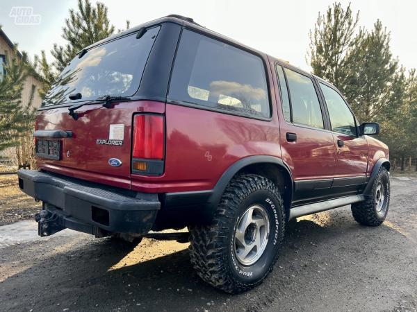 Ford Explorer 1995 in Vilnius, with an engine capacity of 4.00 L and mileage of 192 thousand km for 1599 €, photo 2 on AUTOMOTO.COM.LV