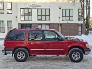 Ford Explorer 2000 in Silute, with an engine capacity of 4.00 L and mileage of 180 thousand km for 3000 €, photo 3 on AUTOMOTO.COM.LV