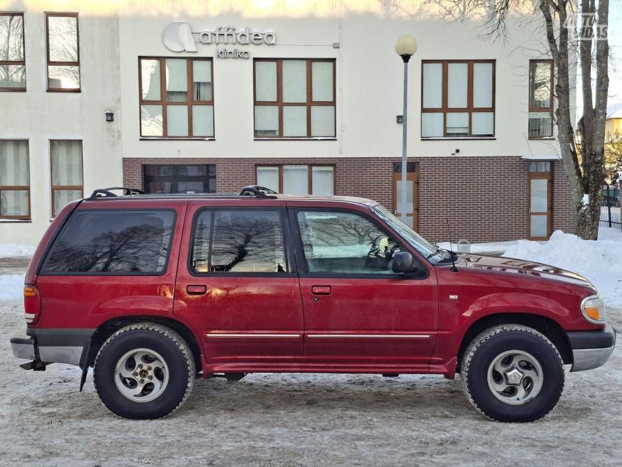 Ford Explorer 2000 in Silute, with an engine capacity of 4.00 L and mileage of 180 thousand km for 3000 €, photo 3 on AUTOMOTO.COM.LV